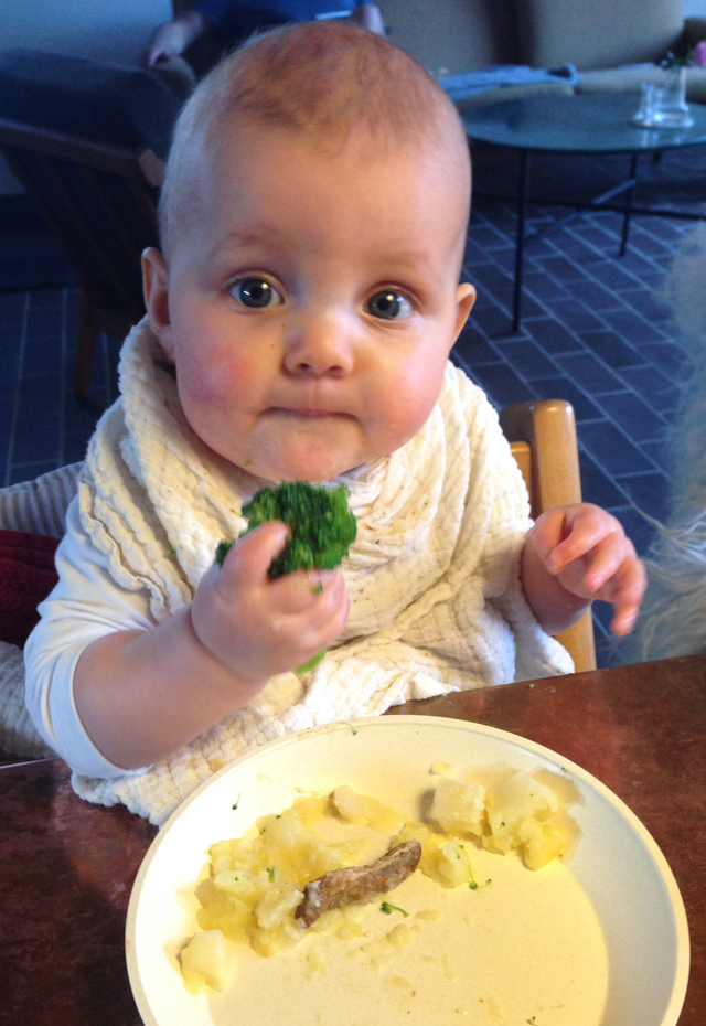 Lær dit barn at spise selv - sådan kom vi i gang - Cathrine Brandt